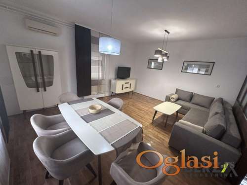 MODERNO OPREMLJENA PET FRIENDLY KUĆA NA SPRAT OD 140 M2 SA VELIKIM DVORIŠTEM NA ADICAMA