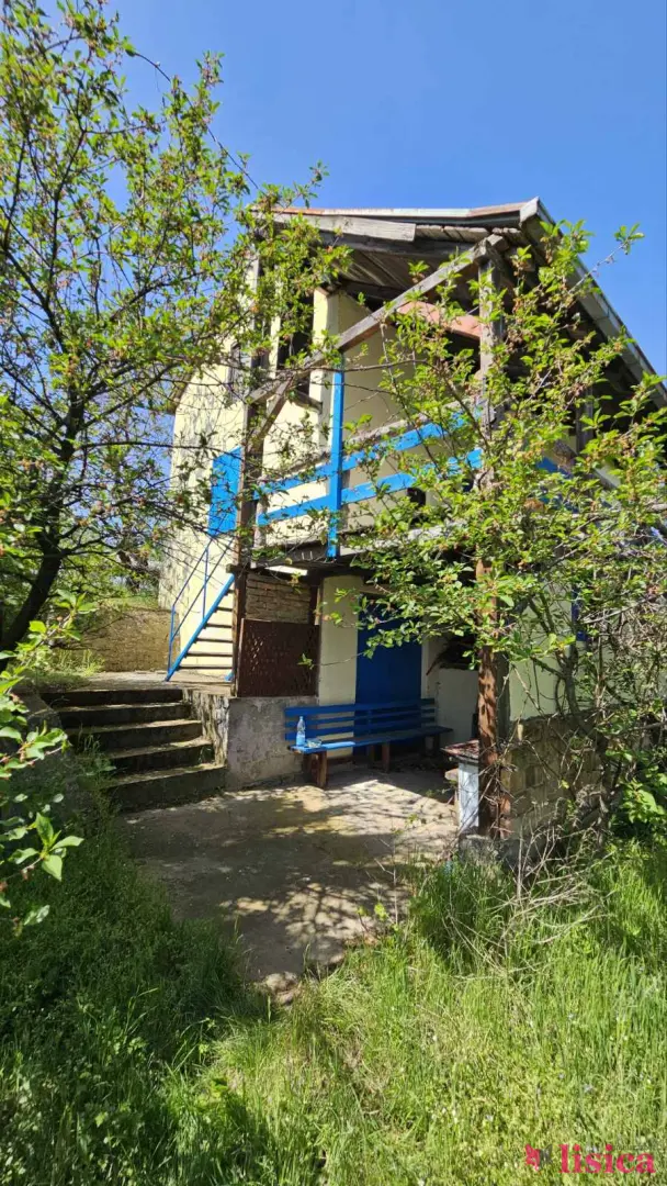 Vikendica na prodaju - Devojački Bunar