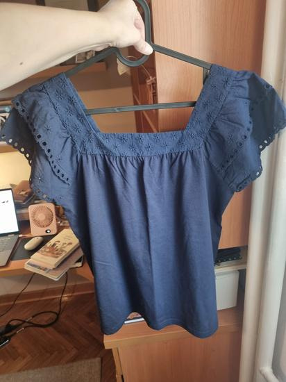 Divna teget bluza iz Italije