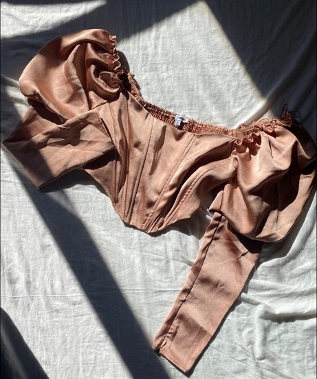 Fashion Nova korset top NOVO