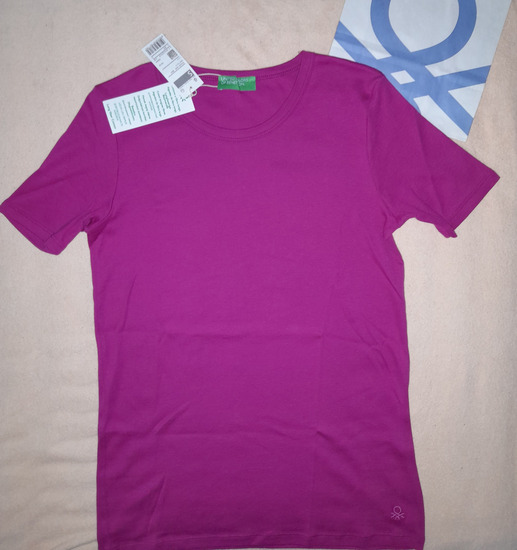 Benetton roze majica kratak rukav pamuk NOVO!%