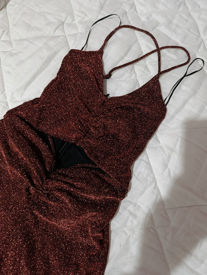 Bershka šljokičasti kombinezon