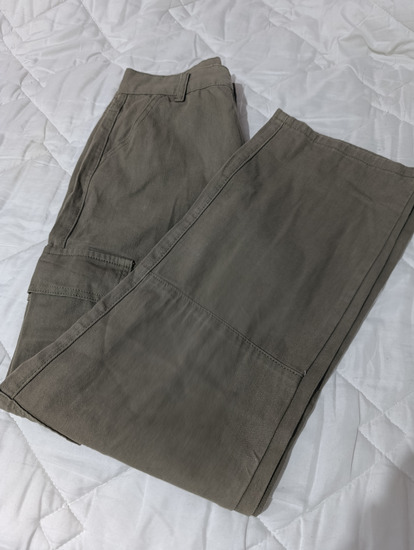 Shein maslinaste cargo pantalone