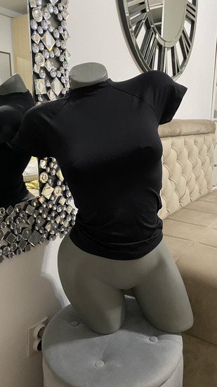 Zara majica Nova