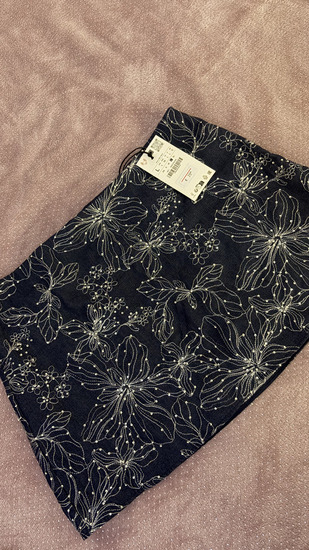 Zara suknja skort novo