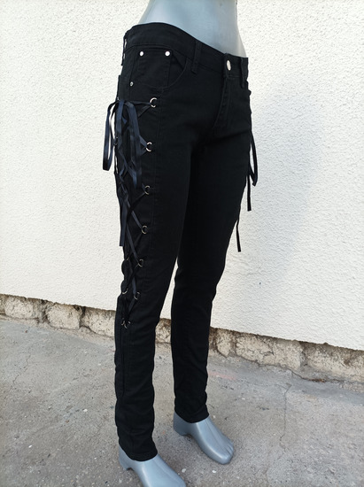 Banned Gothic Pantalone sa Pertlama S