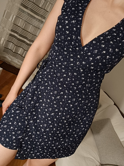 H&M haljina nova