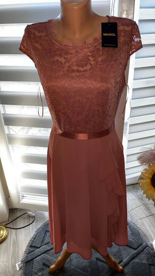 Elegantna haljina