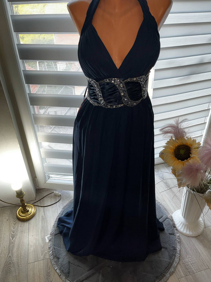 Prelepa elegantna haljina