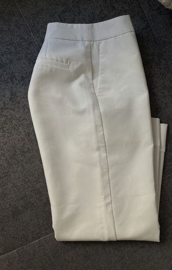 Zara pantalone