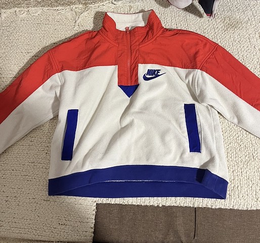 Nike duks
