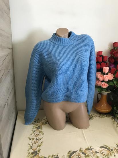 H&M plavi deblji kratki dzemper