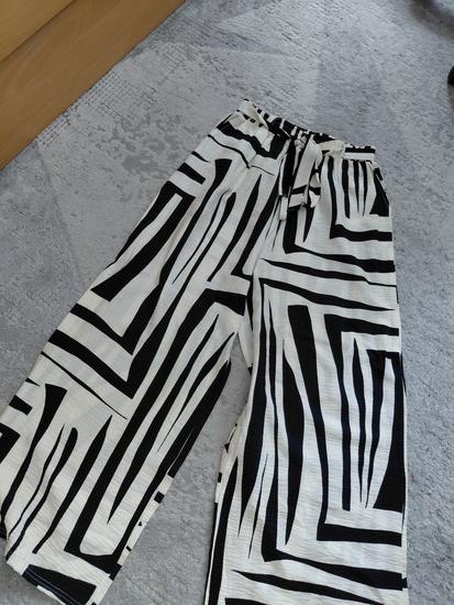 Atraktivne letnje pantalone