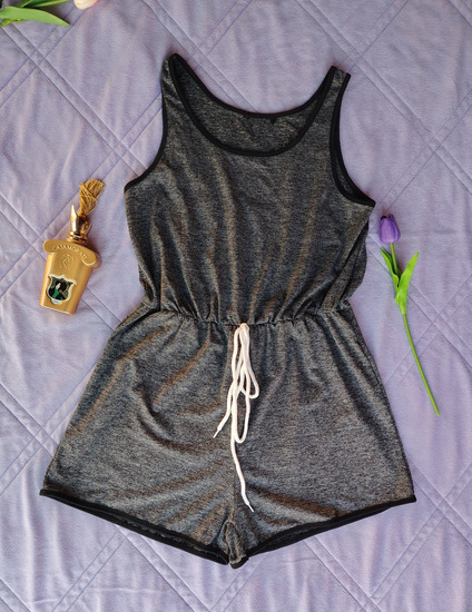 SHEIN sivi letnji rastegljivi kombinezon M/L/XL