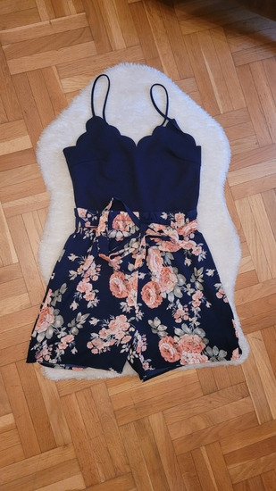 Shein kombinezon