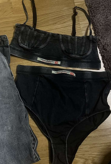 Diesel original crni Grudnjak i duboki slip Xs/S