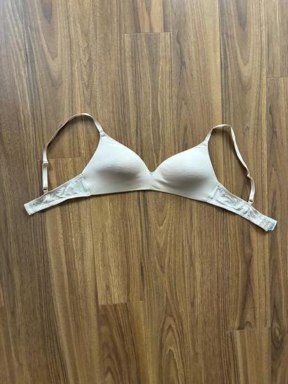 H&M brus nije push up nema zicu odlican 85B