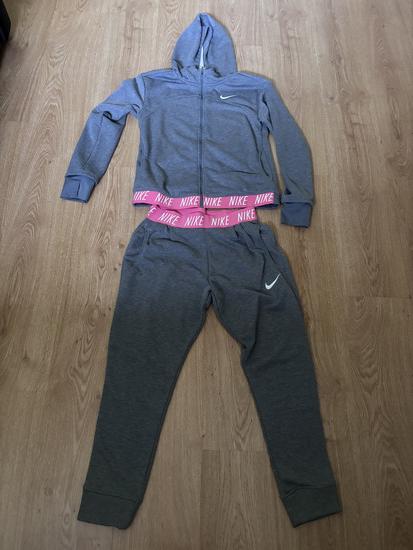 Nike trenerka