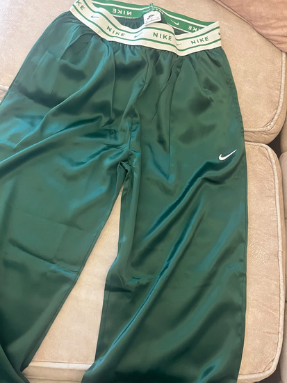 Nike trenerka donji deo