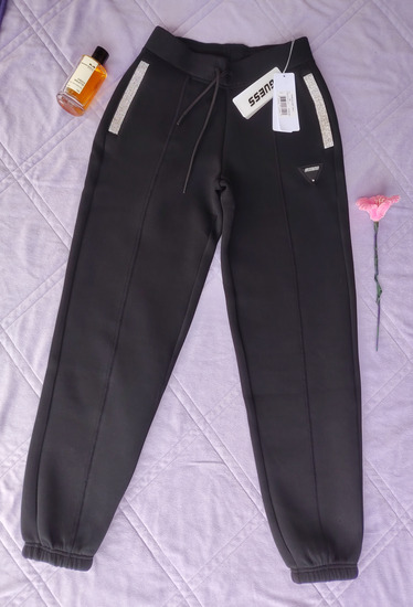 NOV Guess Kiara Scuba jogger sa etiketom
