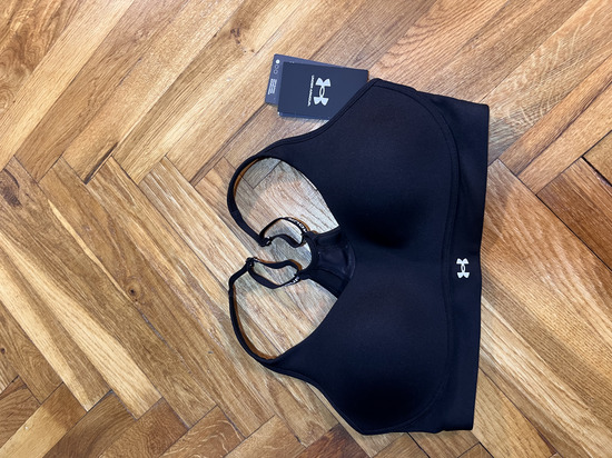 Novi top Under Armour original