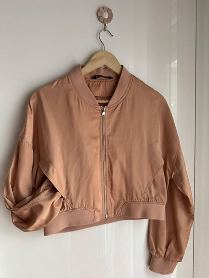 Zara puderasto roze bomber jakna