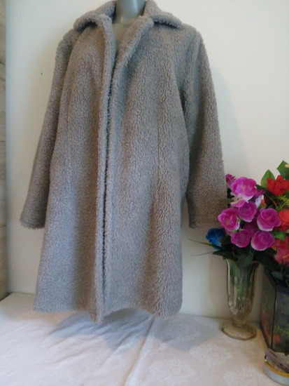 boohoo sivi kaput 40