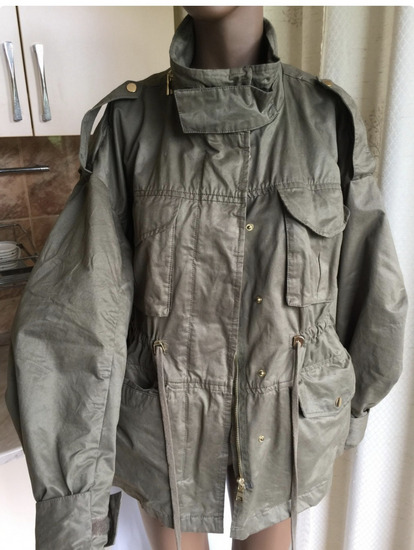 Odlicna prolecna H&M jaknica