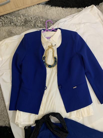 Predivan royal blue sako vel 42