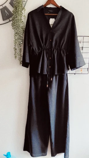 Zara nov komplet