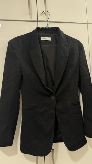 bershka strukirani sako