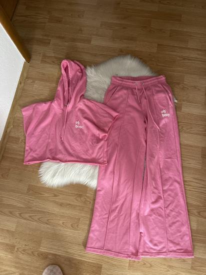 Roze komplet majica i trenerka S