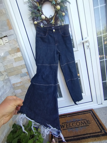 Rezz Massimo Dutti tamne farmerke 40