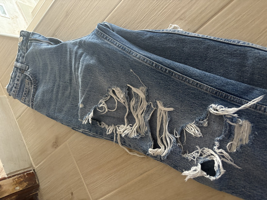 ZARA FARMERKE + majica i 2 kaisa gratis