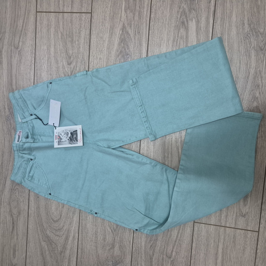 Guess farmerke 27