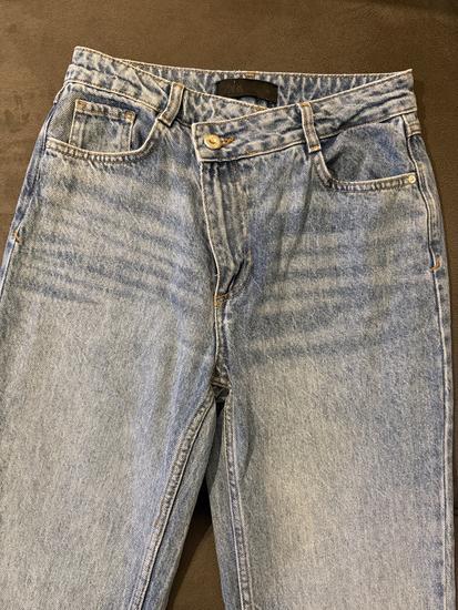 Zara farmerke 34 koso kopcanje