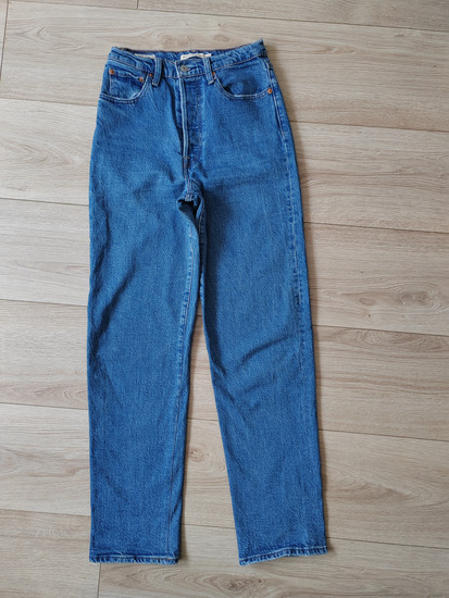 Levis farmerice
