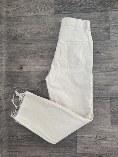 Zara krem farmerice 36