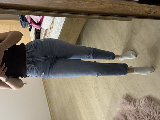 Bershka farmerke 32