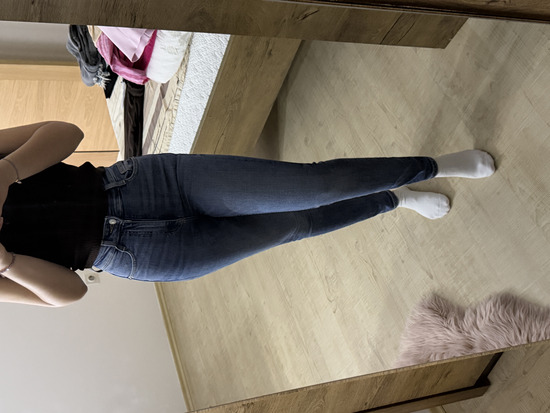 Zara farmerke 32