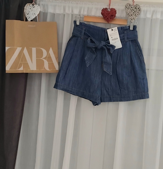 Prelep Zara teksas sorc sa kaisem sa etiketom XS/S