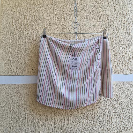 Suknja sorts sa lanom Pull&Bear L Novo