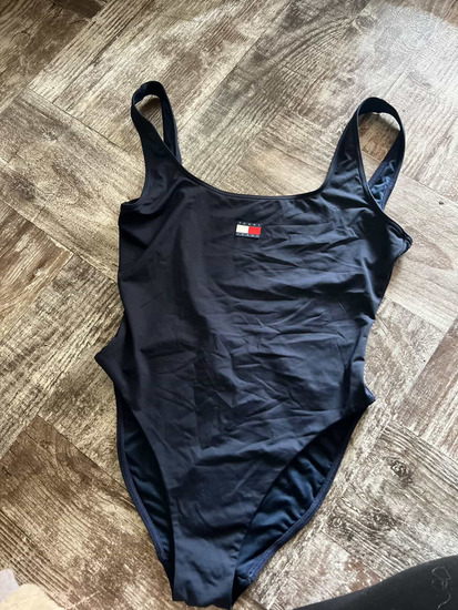Tommy Hilfiger jednodelan kupaci