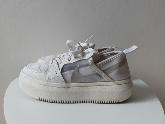NIKE Court Vision Alta