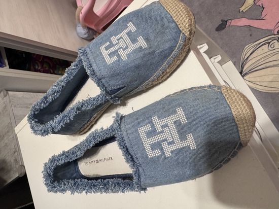 Tommy Hilfiger espadrile 23cm gaziste
