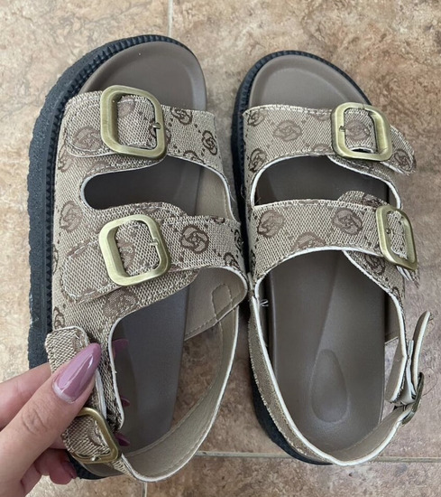 Nove sandale platforma