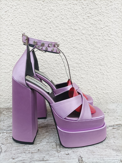 Lila satenske Bratz sandale na platformu 37