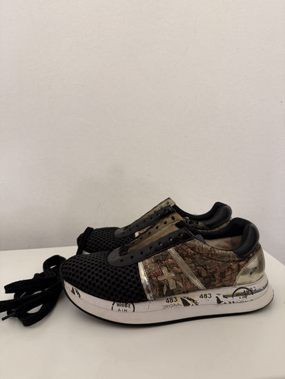 Premiata 483