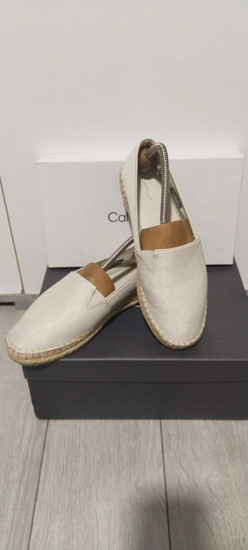 Calvin Klein 38