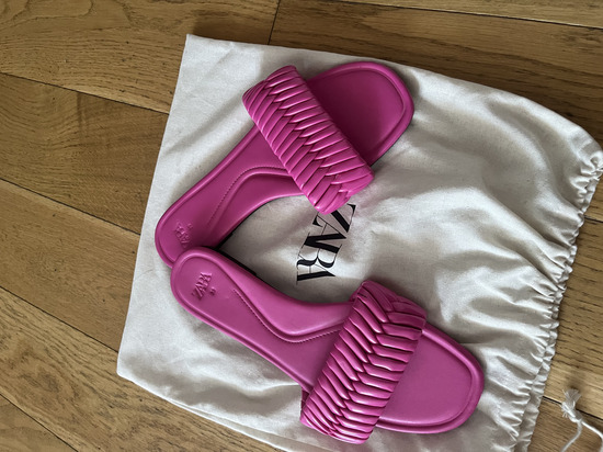ZARA papuče roze